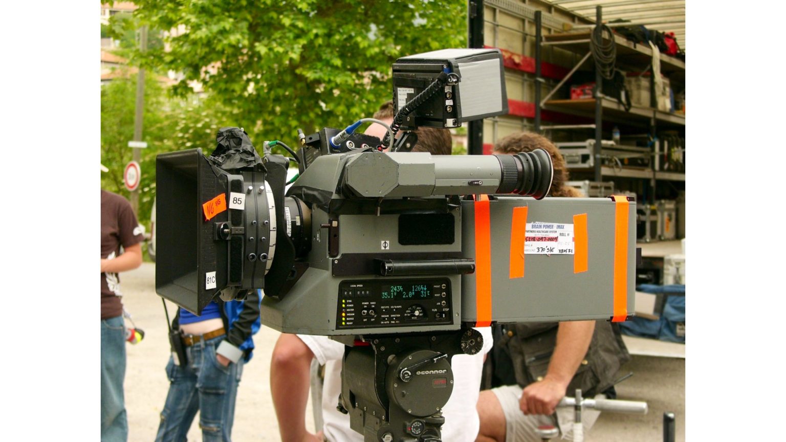 IMAX Develops Four New 65mm Film Cameras - Y.M.Cinema Magazine