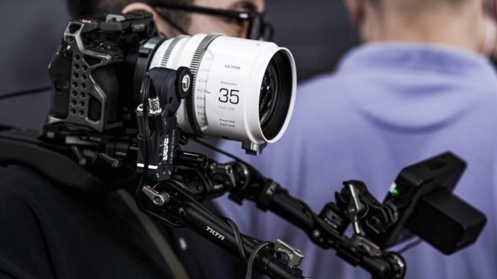 Viltrox Teases Prime Cine Full Frame 1.33X Anamorphic Lenses - Y.M ...