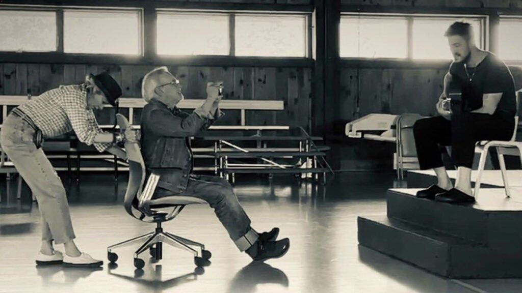 Shot on iPhone, One-Take, Directed by Steven Spielberg - Y.M.Cinema ...