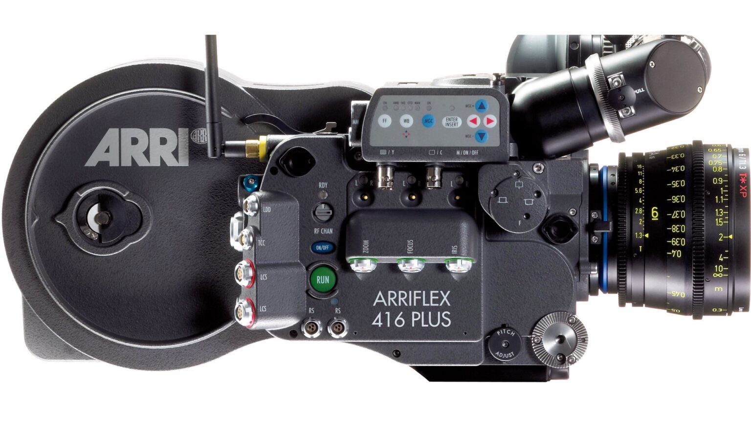 This New Super 16 Camera Shoots Real Film and Digital at the Same Time ...